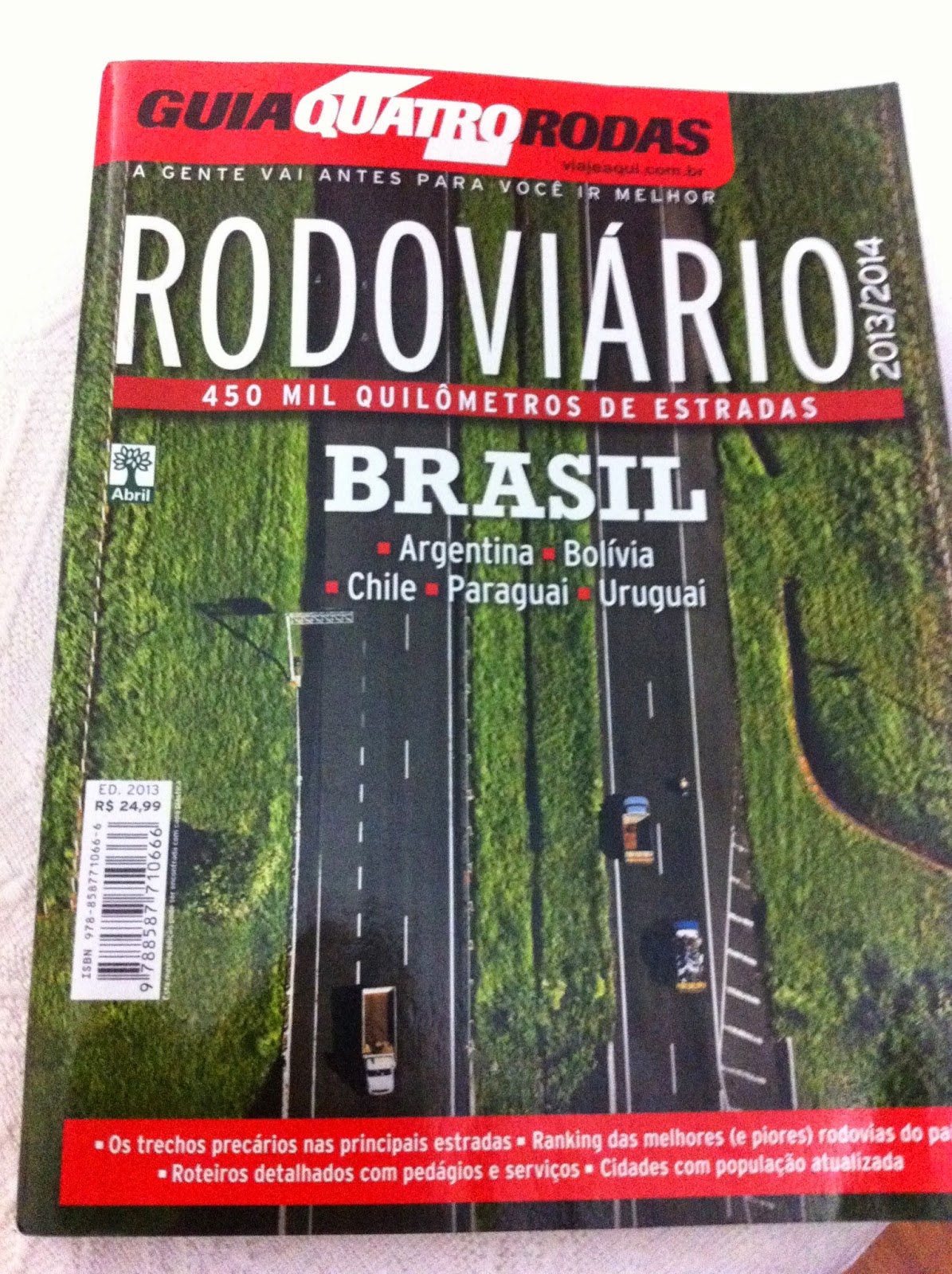 Viajando de carro com a família.: GUIA RODOVIÁRIO QUATRO RODAS.
