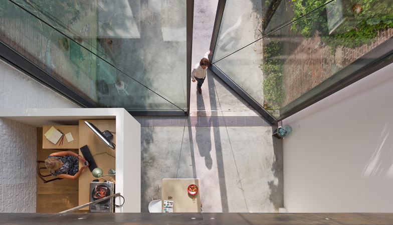 The world's largest rotating window - Glass Floor Panel