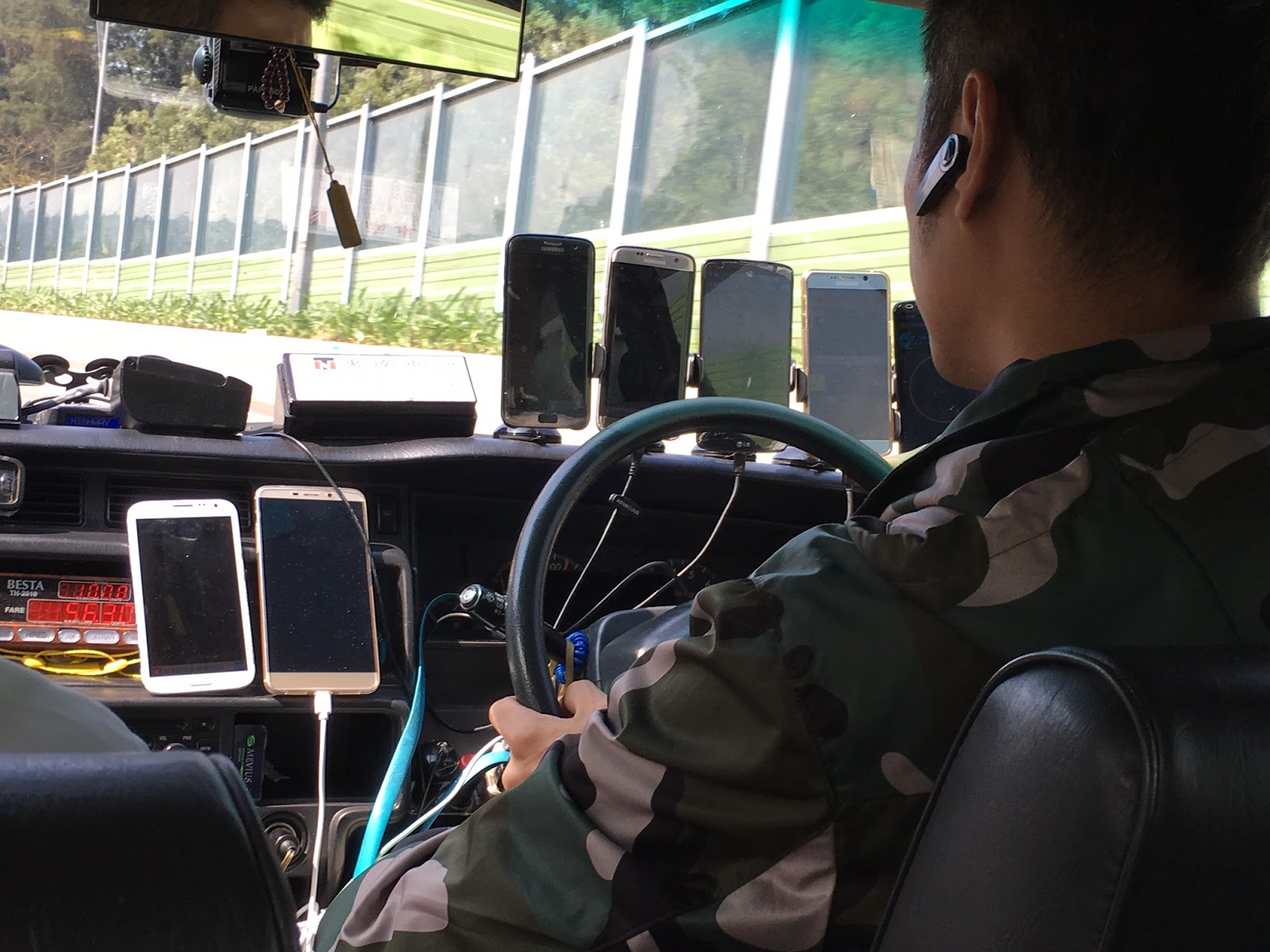 Academic (a)Musings: Multitasking Taxi Driver