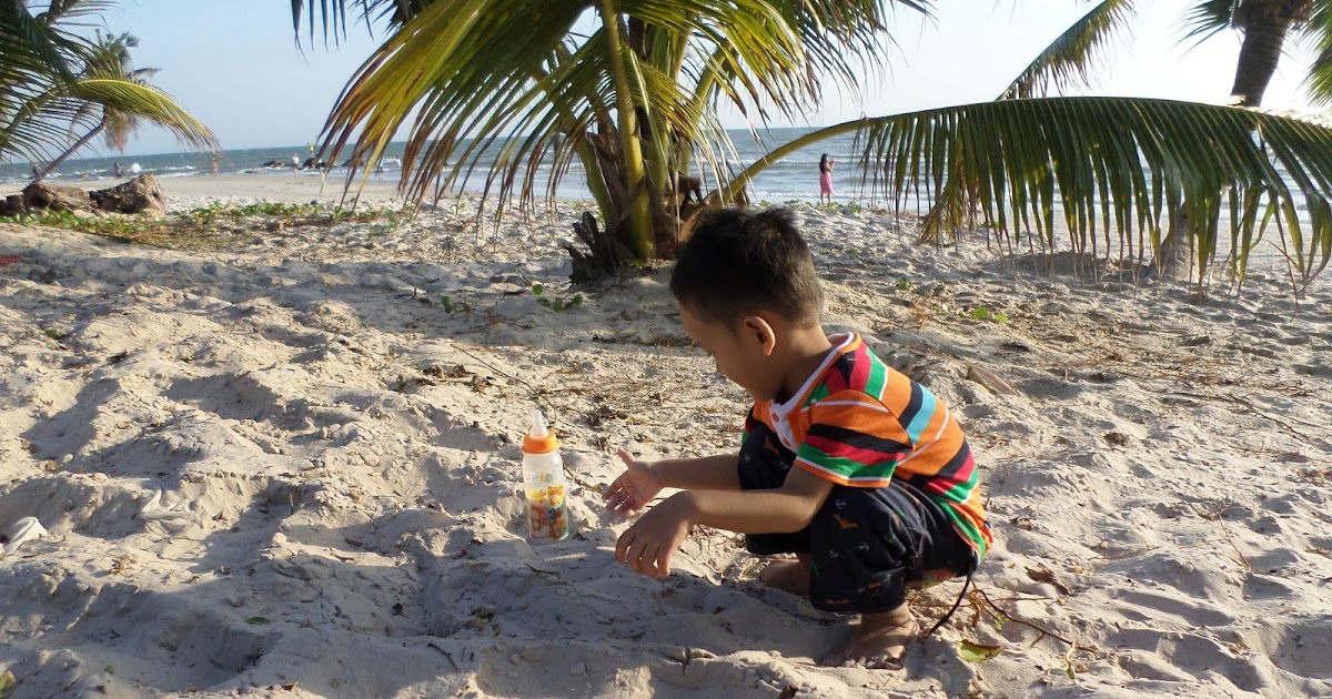 AUNG NAING WIN & FAMILY: ေဟြဟင္ကမ္းေျခ