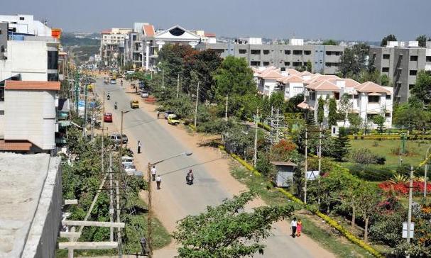 PeninsuLa LuXurY VillaS & ApartmentS at SarJapuR, Bangalore: December 2015