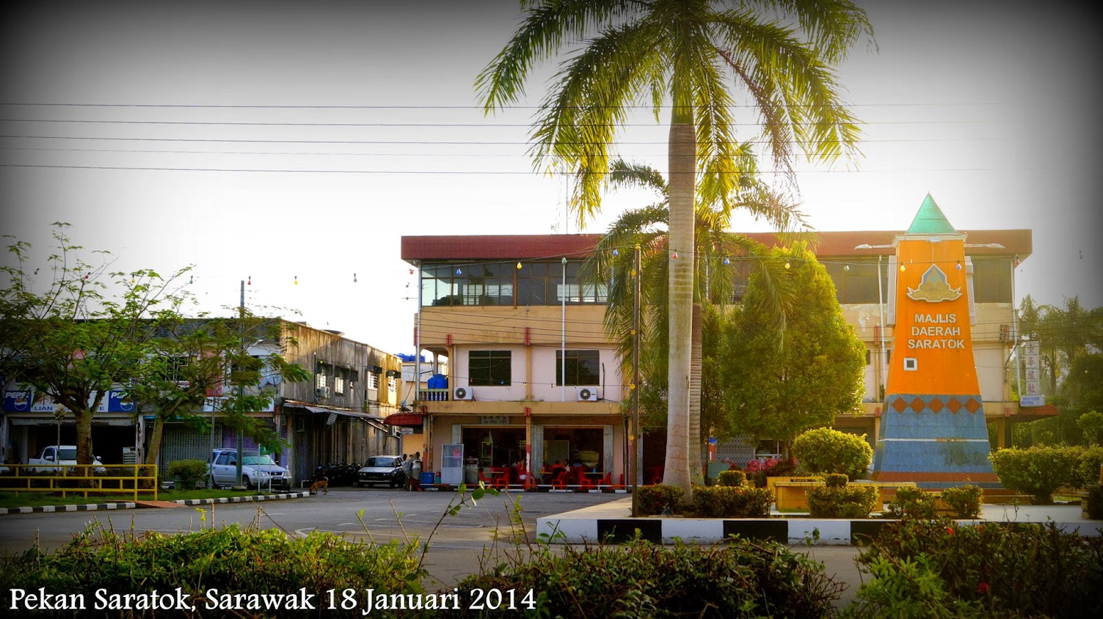 Singgah Sebentar Di Saratok: Pagi Di Pekan Saratok