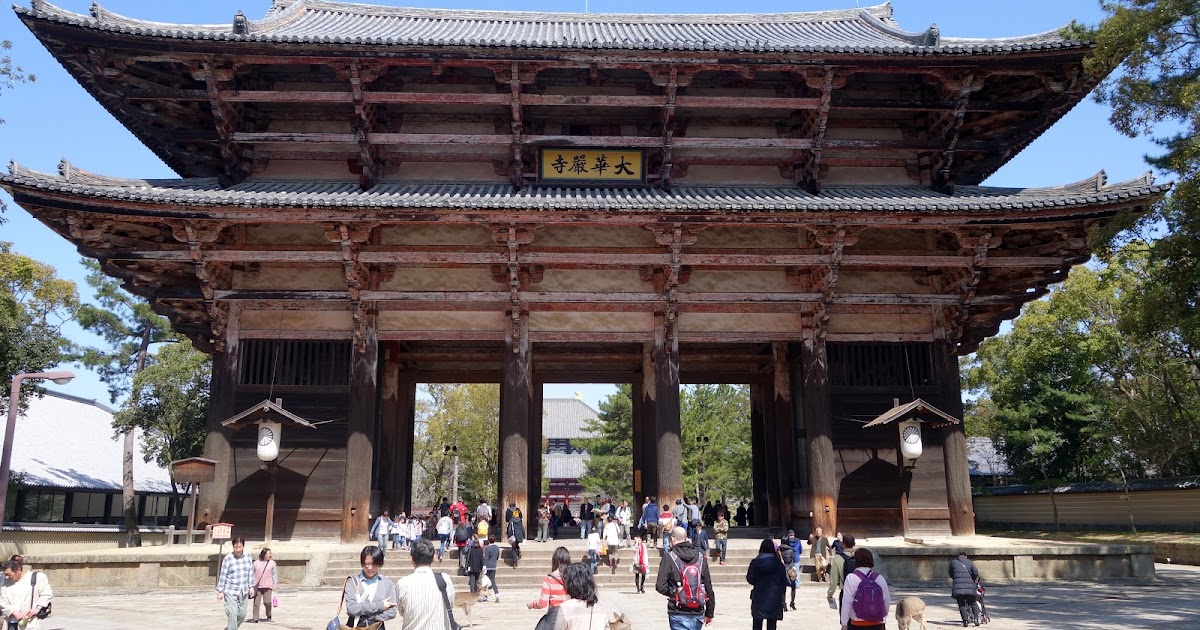 Tofu Photography: A huge wooden Nandaimon gate at The Todaiji (東大寺 ...