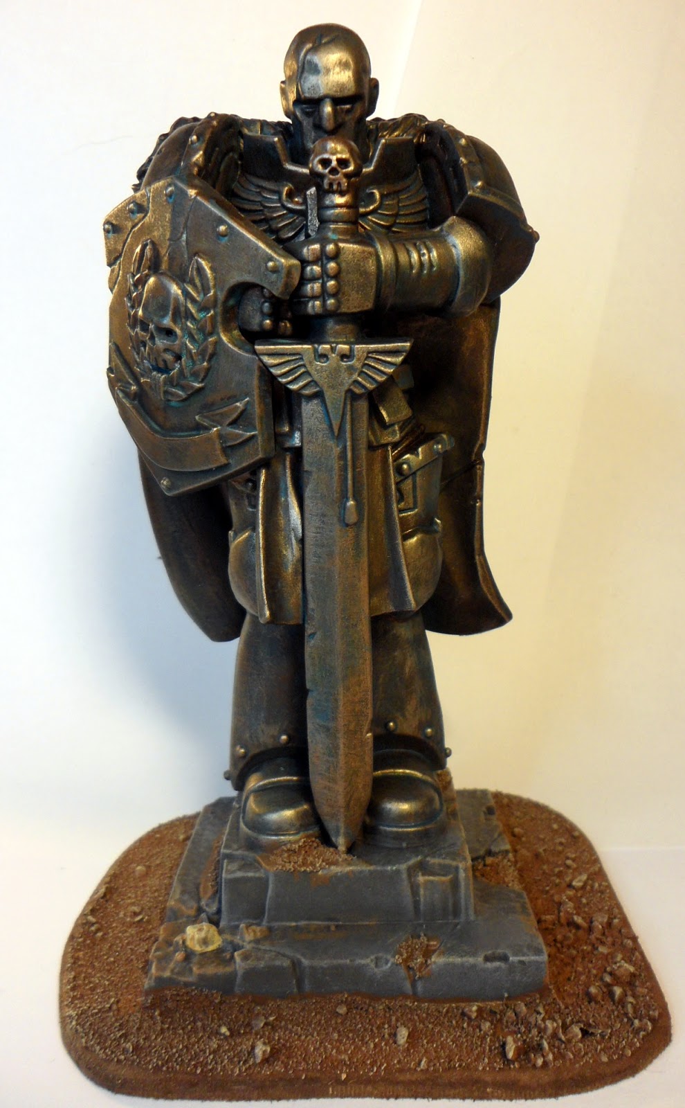 WeeMen: Terrain and Scenery - Honoured Imperium Space Marine Statue