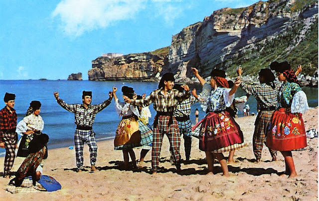 FolkCostume&Embroidery: April 2018