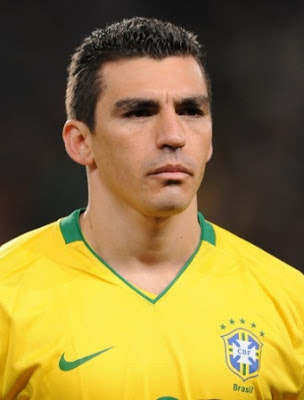 Famous Soccer Players Blog DDI: Soccer Star - Lúcio, Brazilian footballer