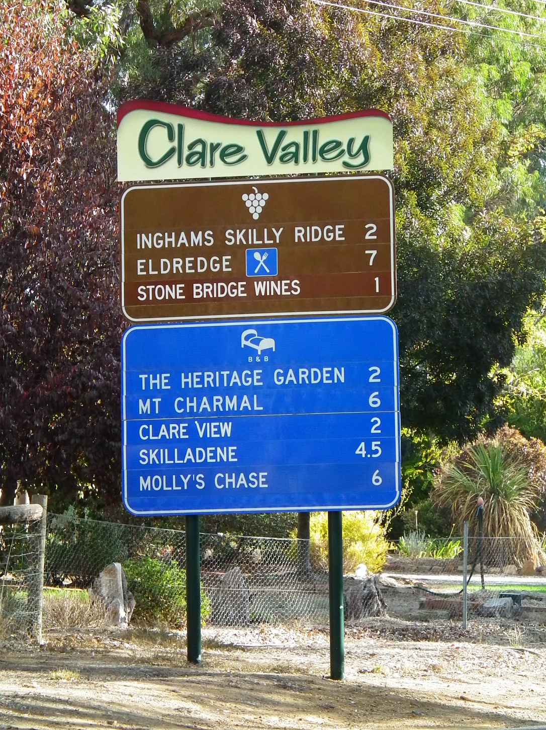 Meander to the Max: Barossa Valley and due north ... Clare Valley sunset