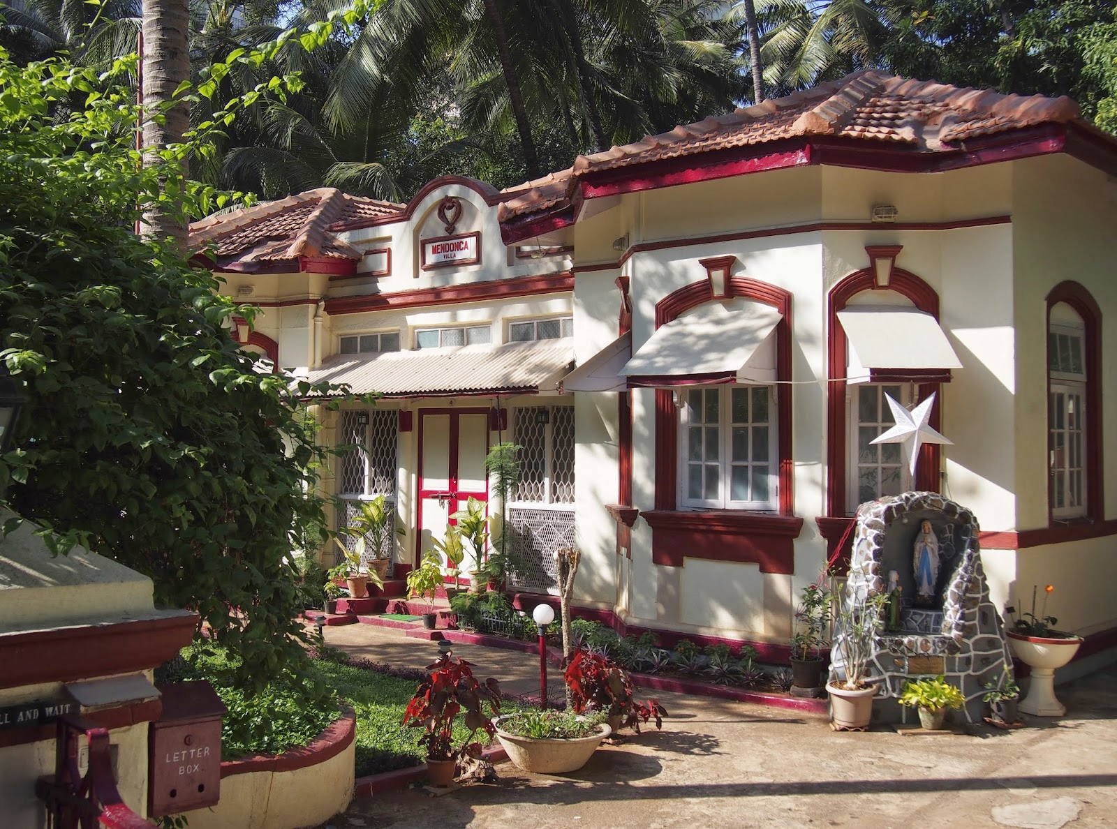 bonny musings: Raj era British colonial bungalow architecture