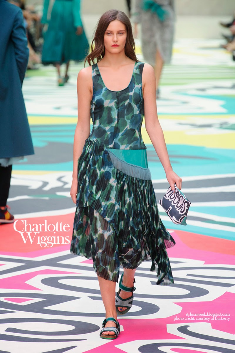 Charlotte Wiggins at Burberry Prorsum Womenswear Spring-Summer 2015 ...