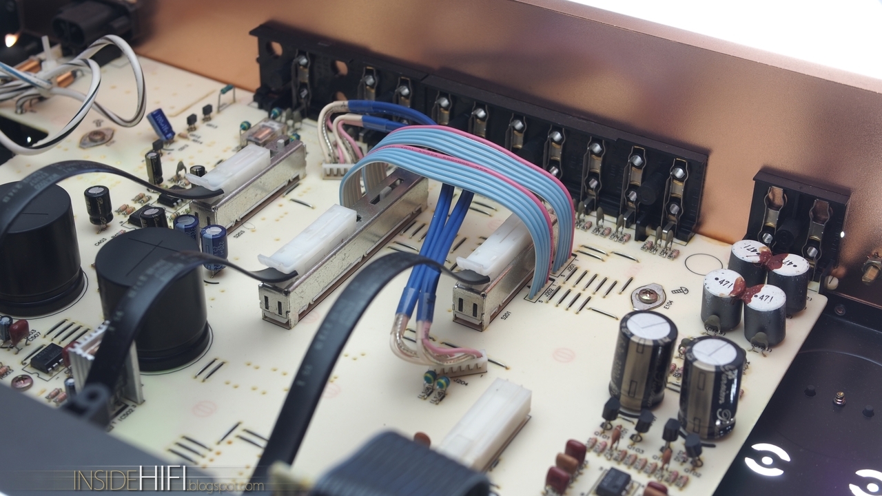 Inside Hi-Fi: Technics SU-A40 (SU-A40EG-K)