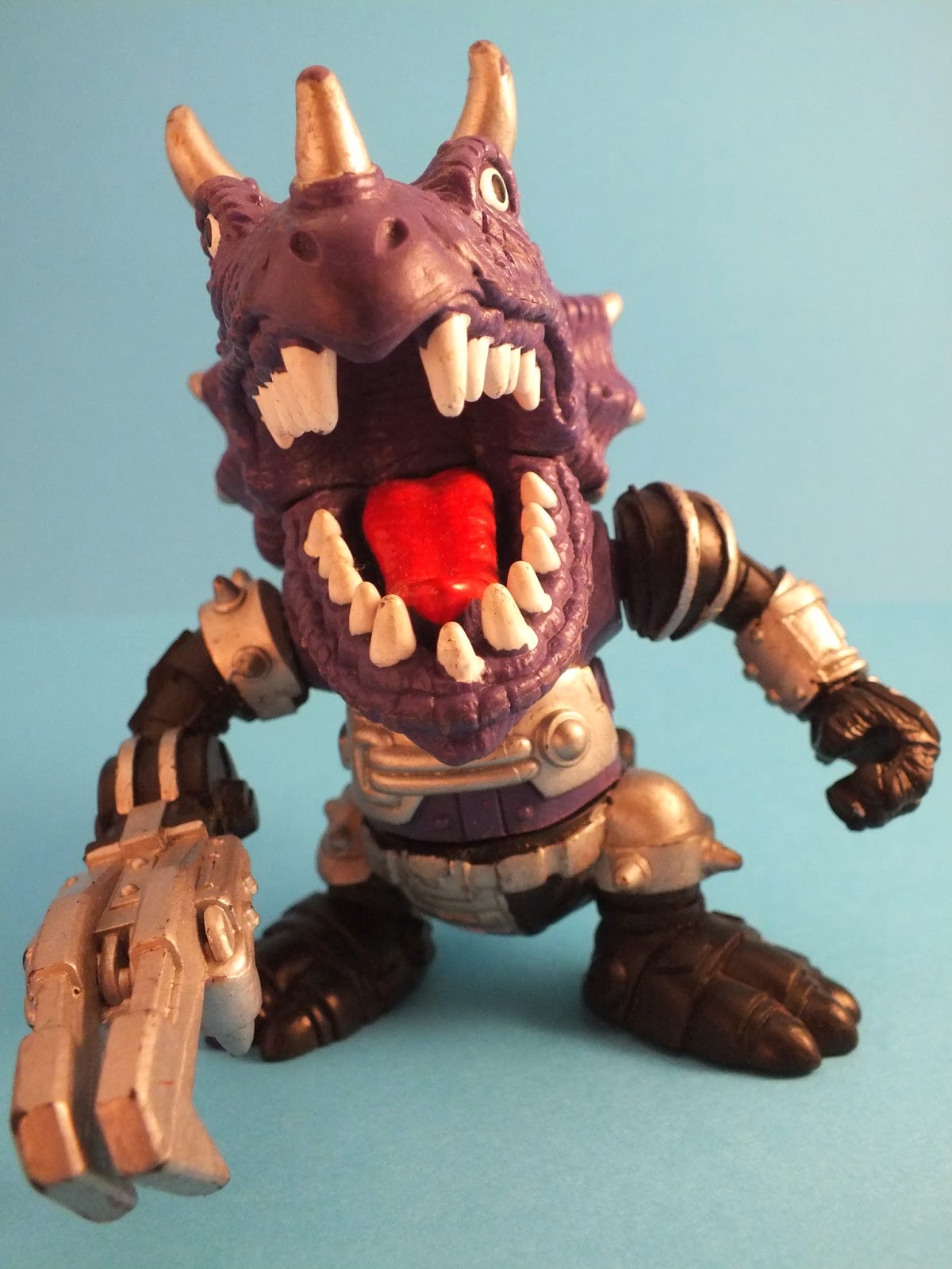 Got this from a 90s mystery box... anyone know what it is?! : r/nostalgia