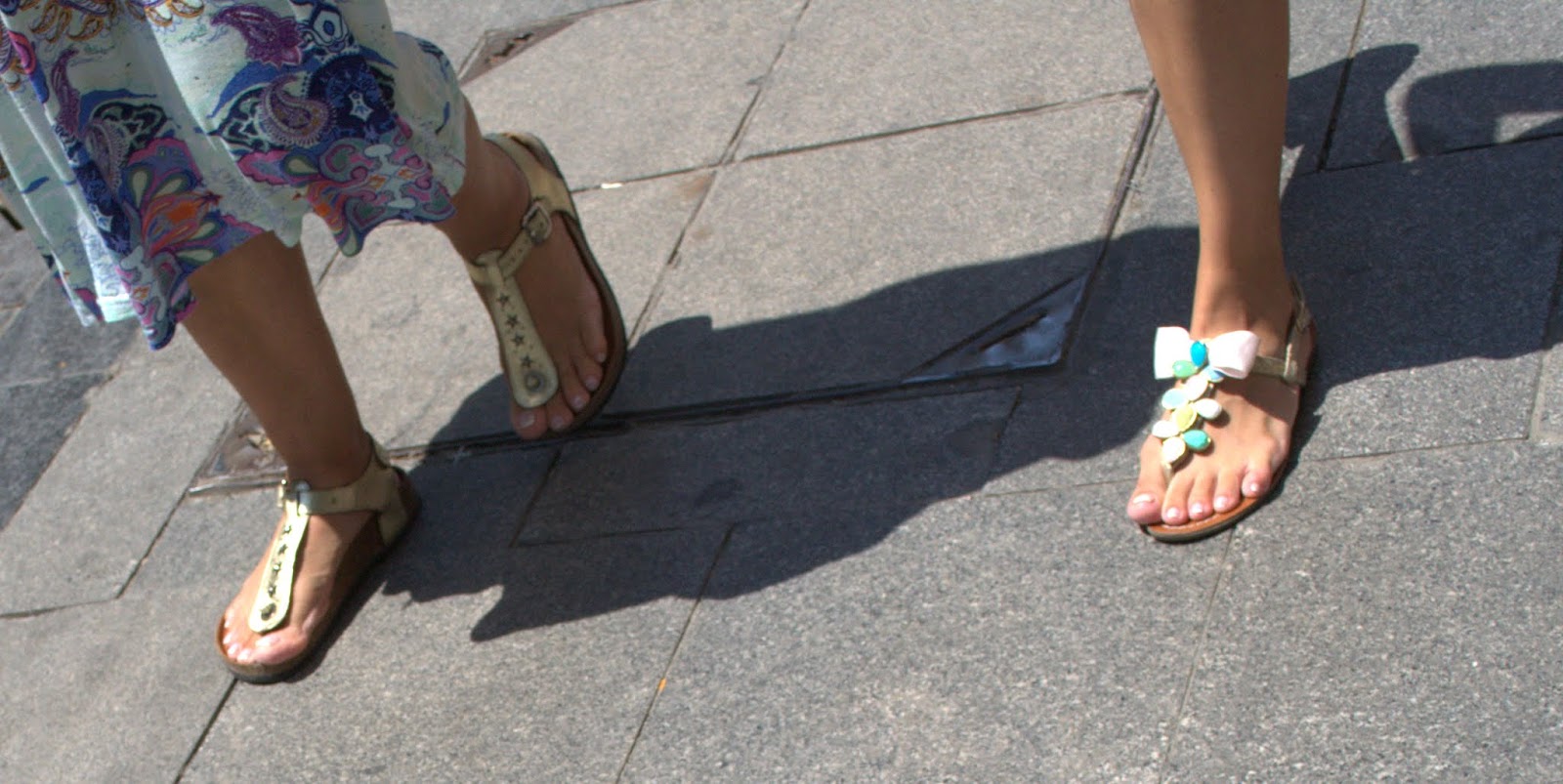 candid turkish girls feet: turkish ladies candid sandal foot