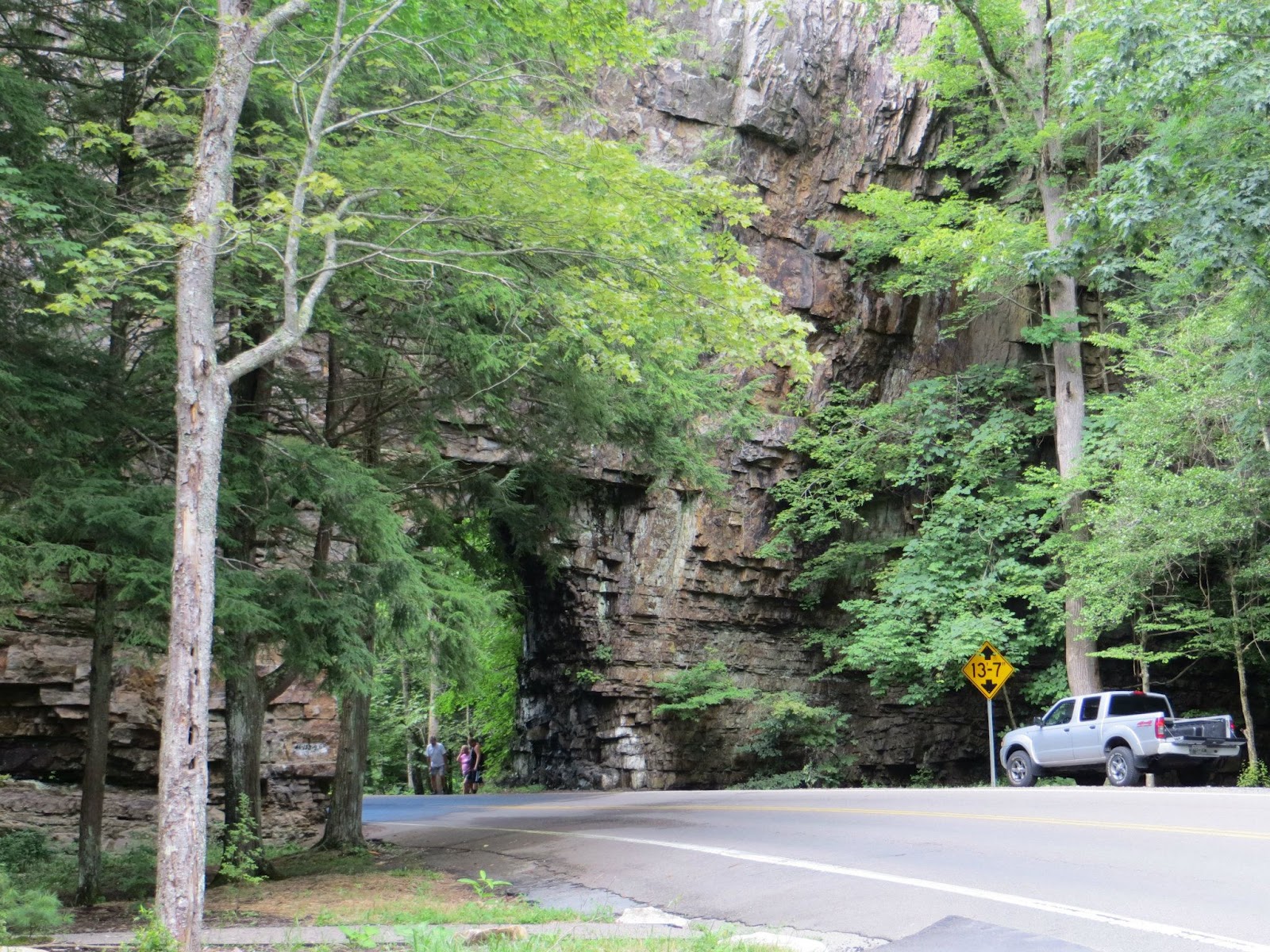 Appalachian Fun and Living: Appalachian Hiking at Backbone Rock, Virginia