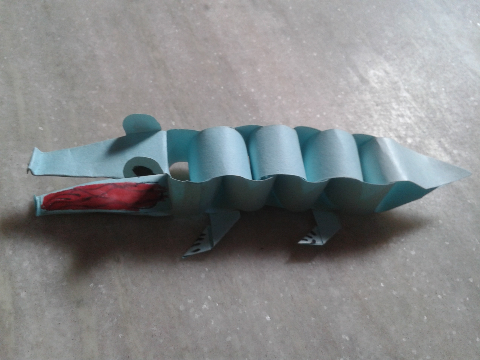 Paper Craft Ideas: Crocodile with paper cutting art