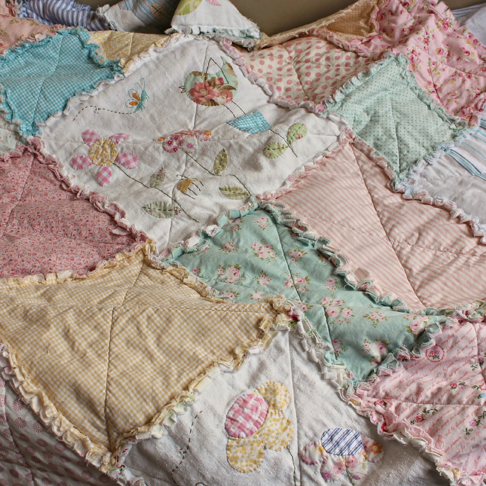 Roxy Creations: Picnic rag quilt