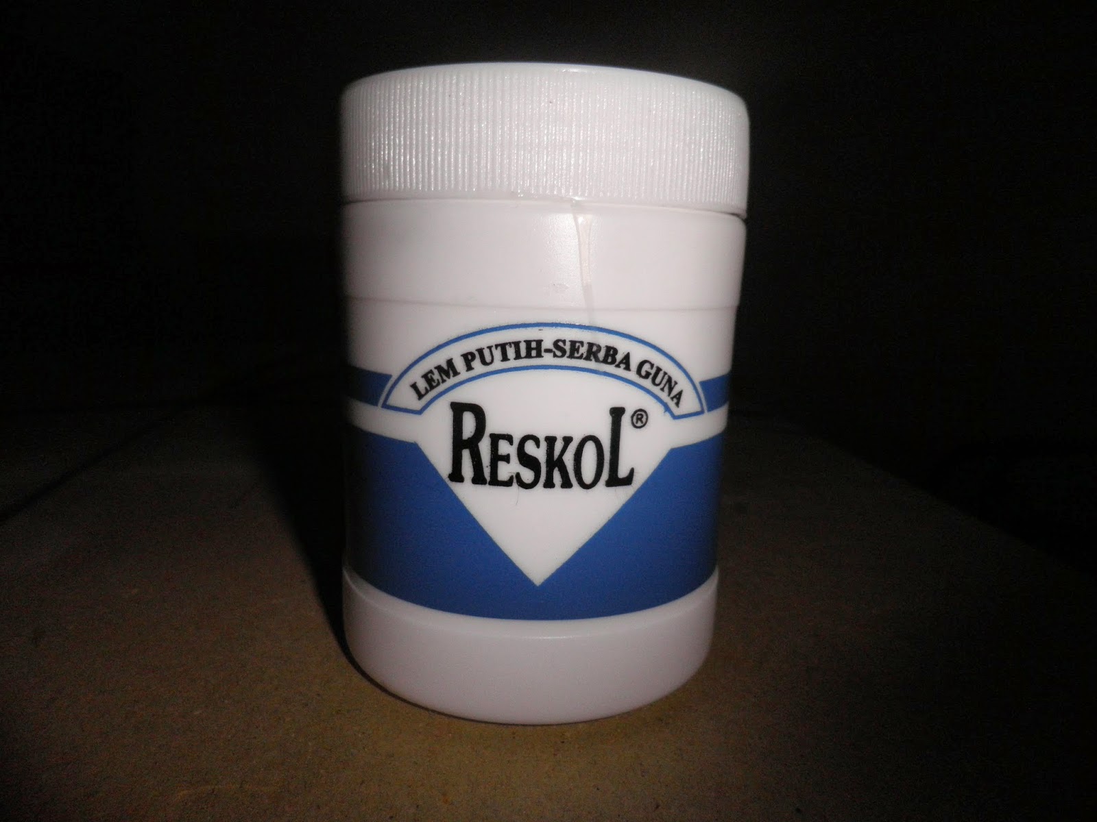 PressIndo Jaya: Macam - macam Lem Reskol