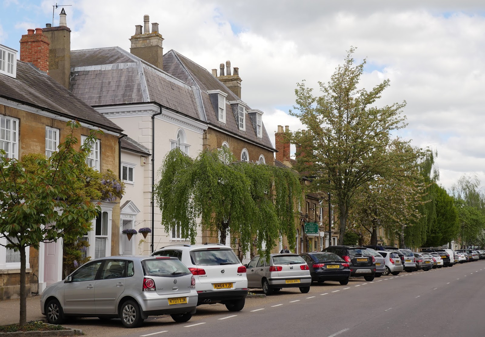 Walking in the country: Olney, Clifton Reynes and Emberton