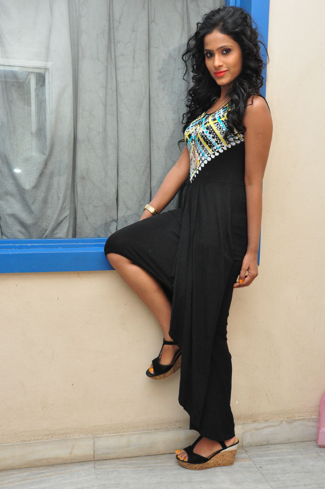 Anchor Prashanthi Latest Photoshoot - Latest Movie Updates, Movie ...