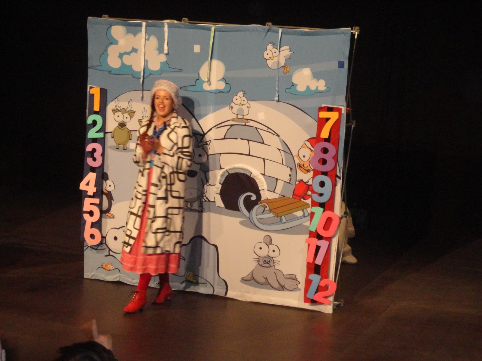 La Bitàcola : MARY MAGIC AT THE NORTH POLE THEATRE