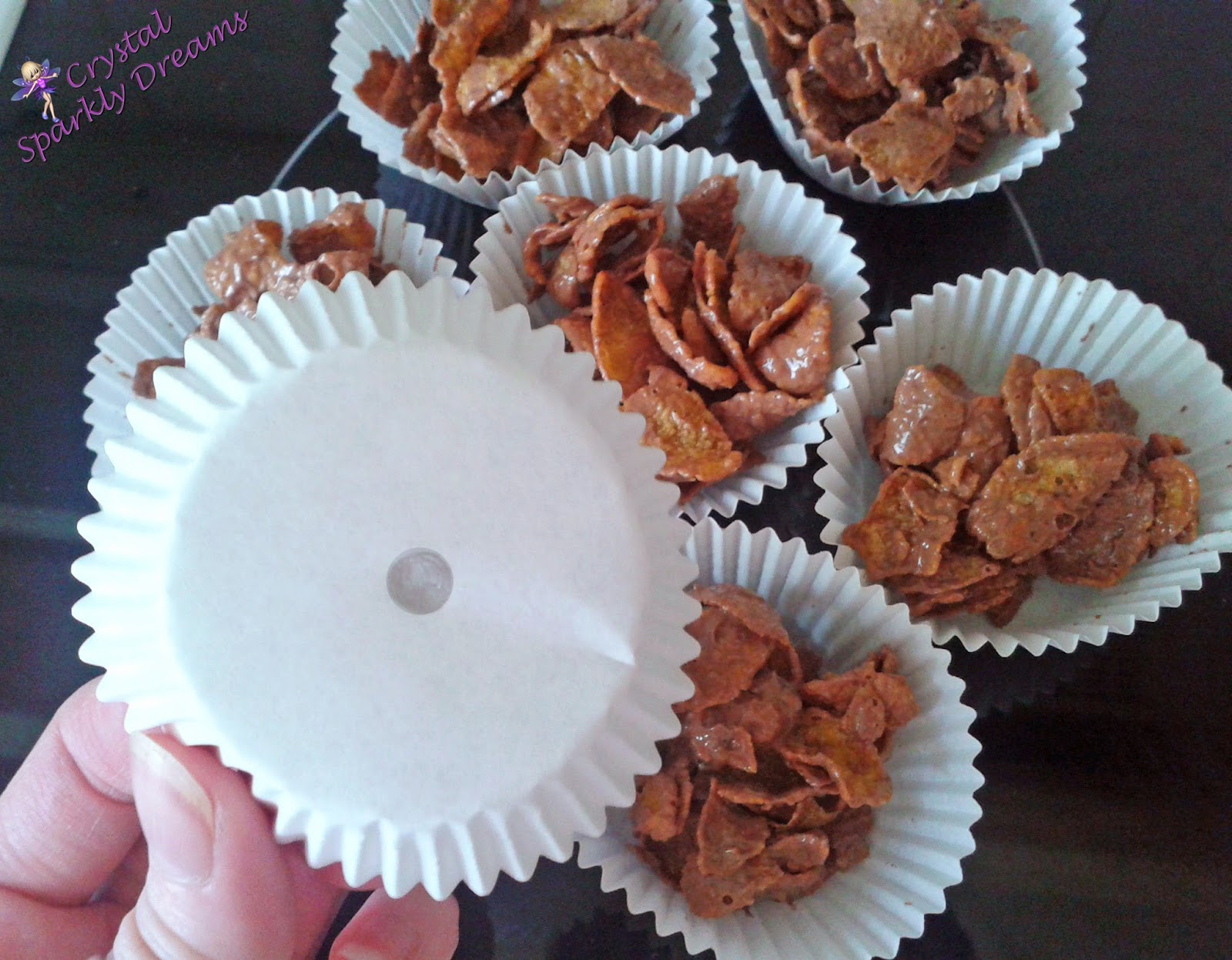 Crystal Sparkly Dreams: Tasty Treats - Chocolate Crispy Cakes