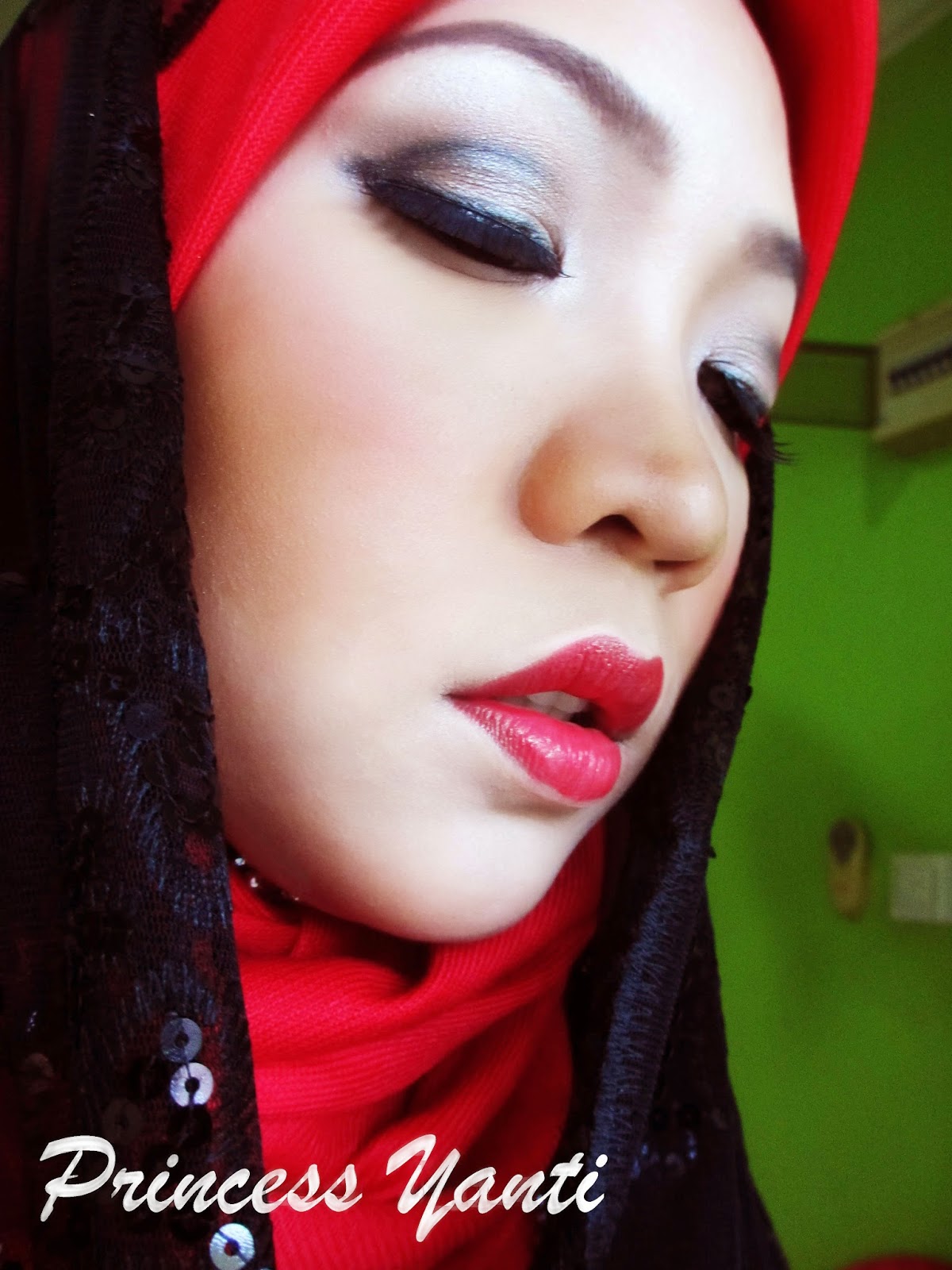 Princess Yanti: Tutorial Mekap Pengantin (tema Merah dan Hitam)