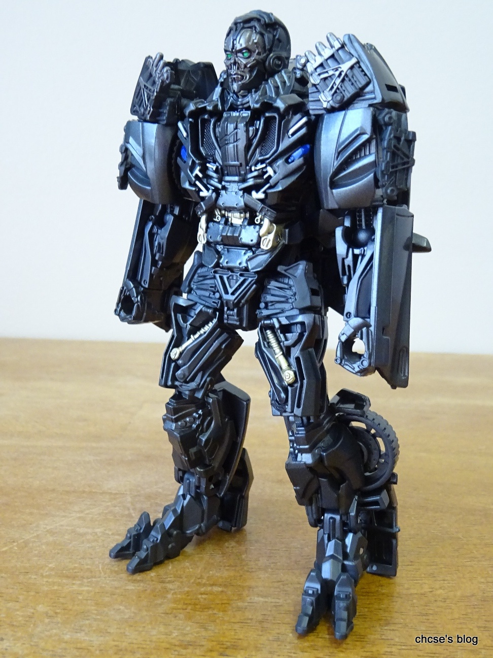 ChCse's blog: Toy Review: Transformers Generations Studio Series ...
