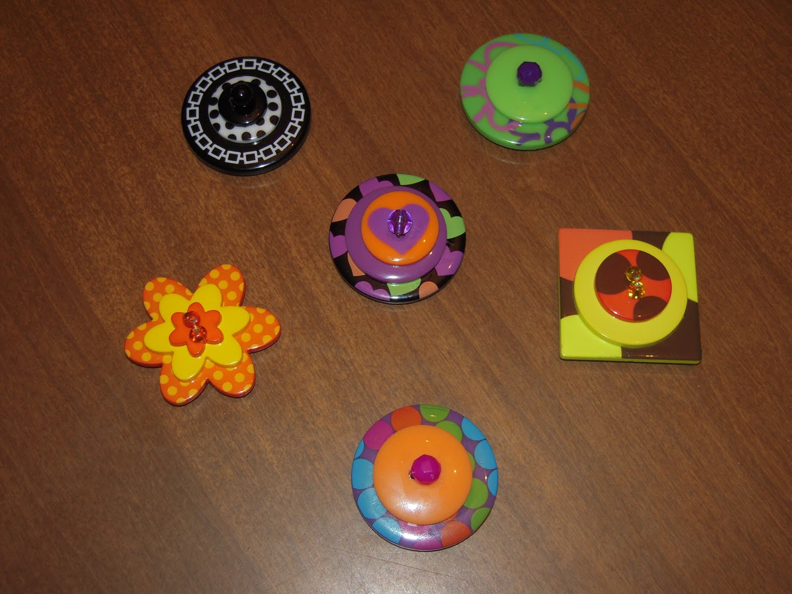 My Cottage Crafts: Handmade Button Magnets