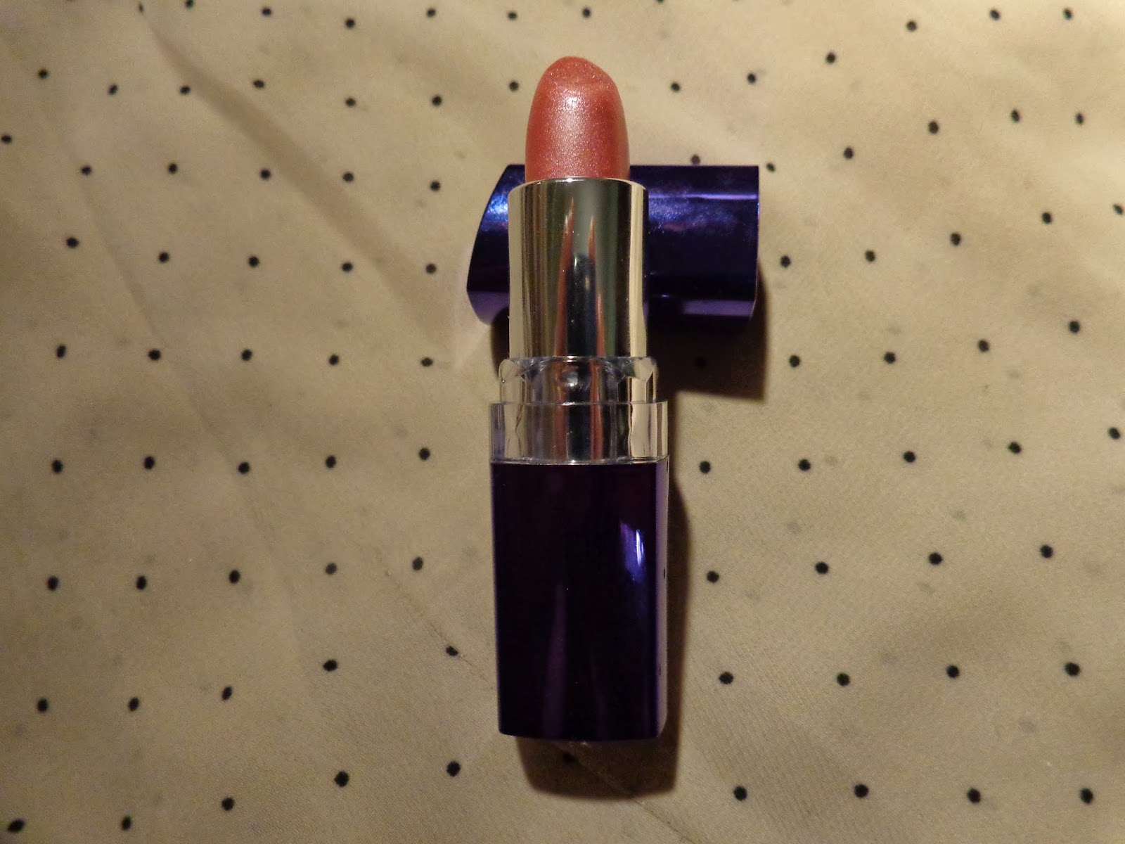 BlackCherryLady: Rimmel pomadka Moisture Renew odcień 210 Fancy - recenzja