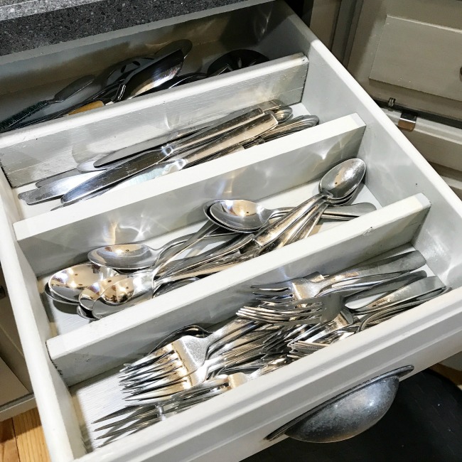DIY Kitchen Silverware Sectioned Drawer