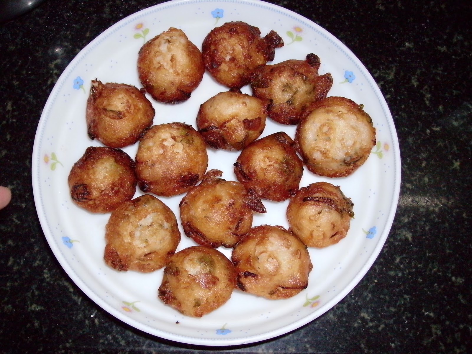 USHASRIKUMAR'S COOKSPACE AND MORE...: KARA APPAM / KUZHI PANIYARAM