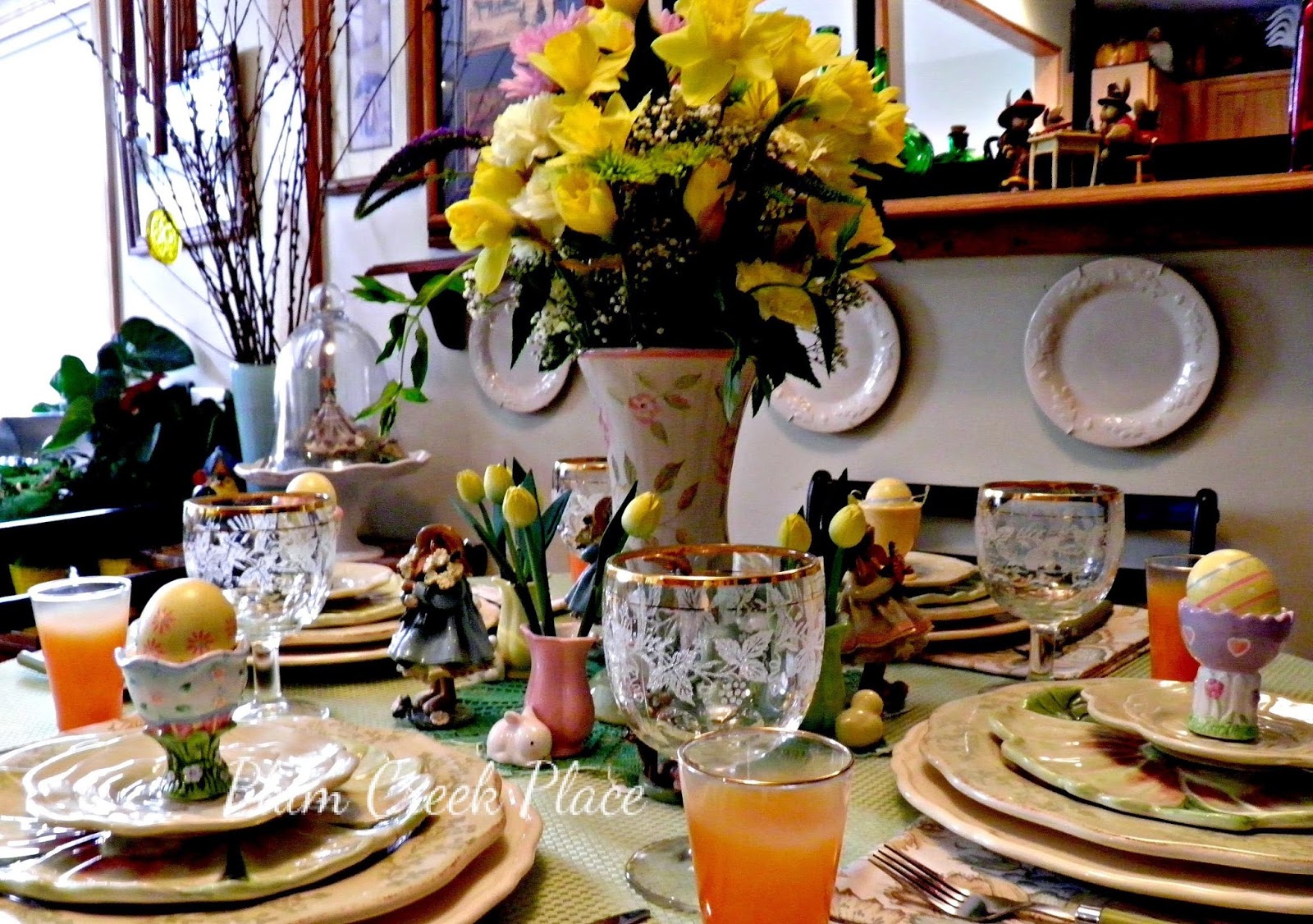 Plum Creek Place: A Bunny Breakfast Tablescape