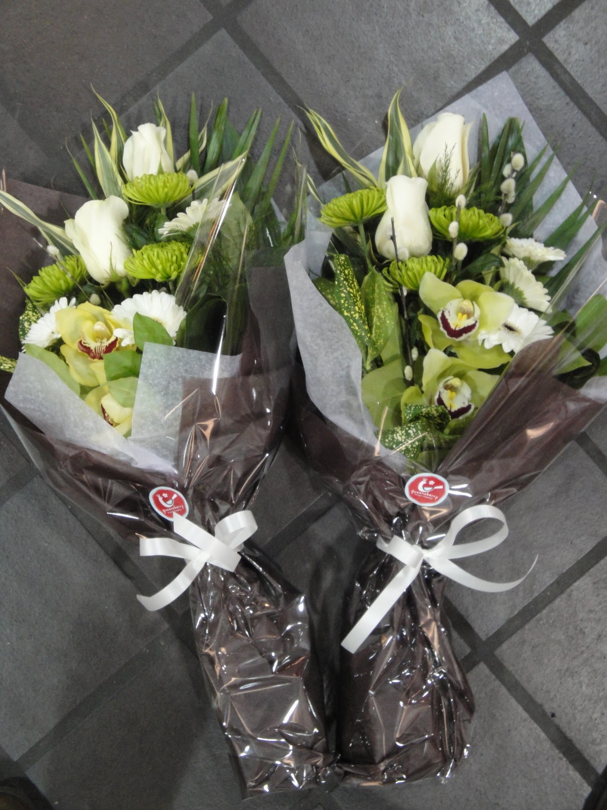 QUEENSBLOG by Queensberry Flower Company: Presentation Bouquet Lesson ...