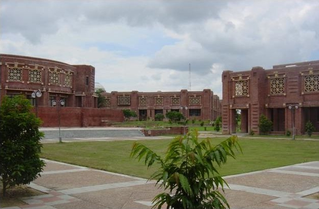 Lucknow City: Indian Institute of Management, Lucknow