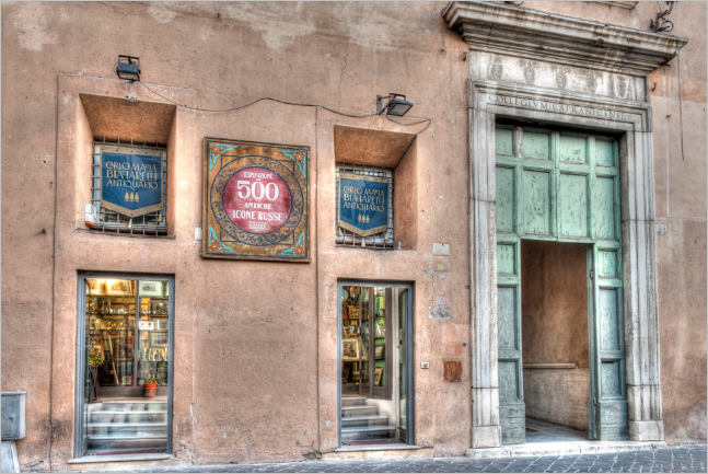 Donna Roomassa: Piazza Capranica