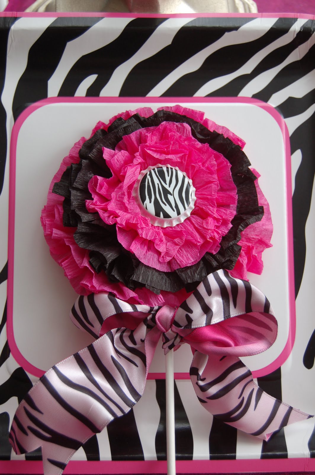 Maddyson's Lane: Funky Zebra Cupcake Toppers