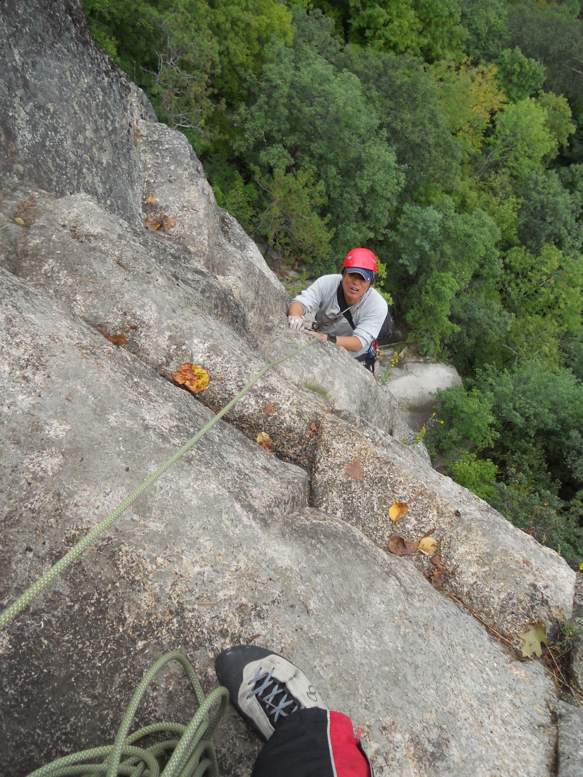 World of Seungmo: Cathedral Ledge climbing