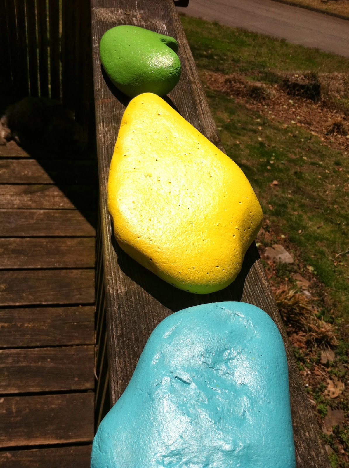 Burlap and Bananas: Painted River Rocks for your Garden!