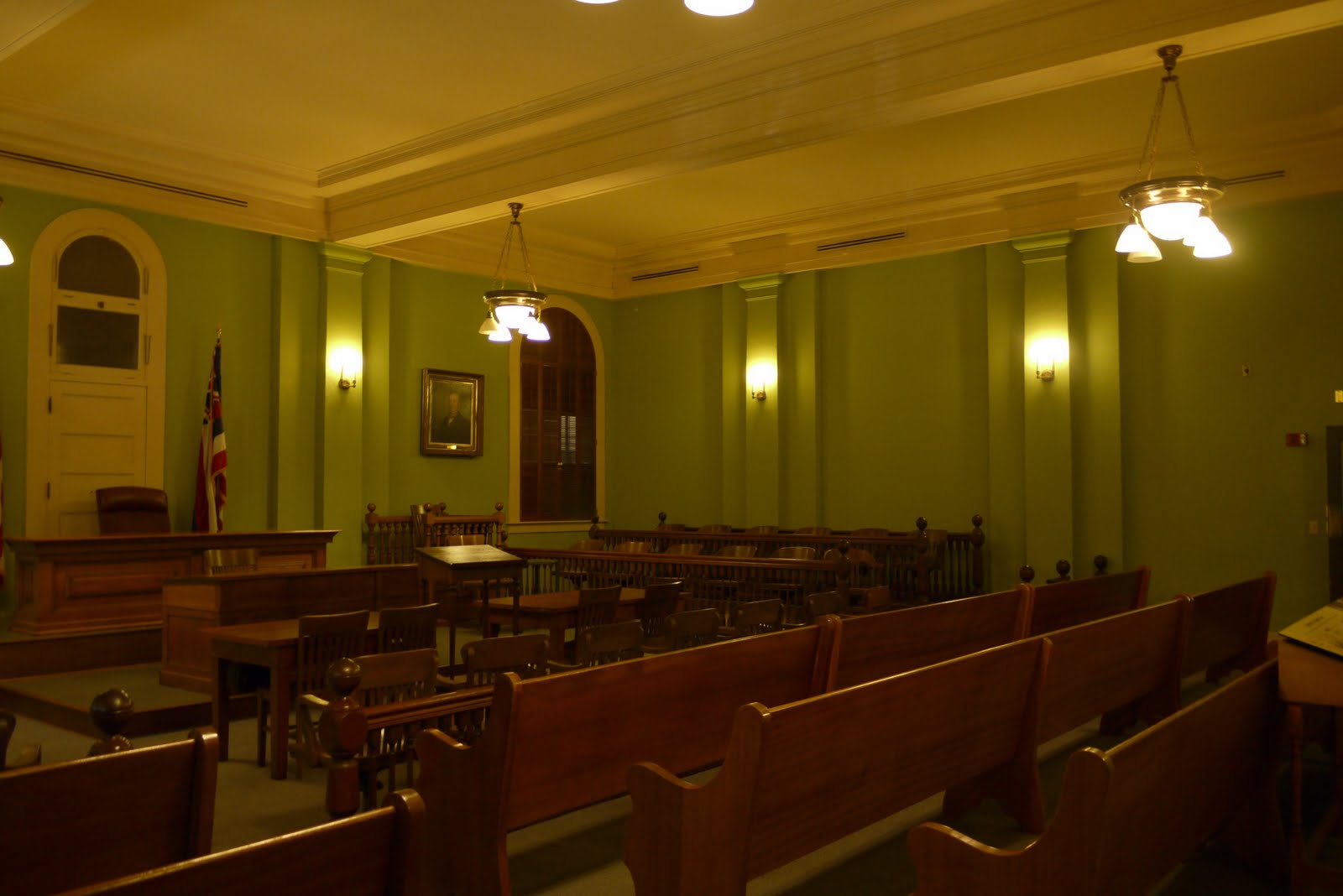 BEAUTIFUL ISLAND: Downtown Honolulu