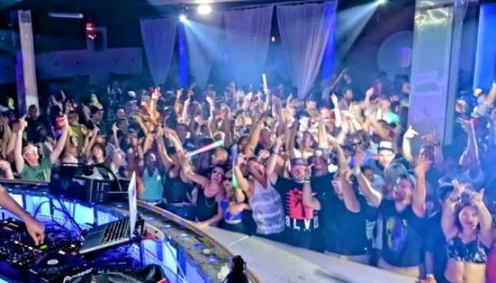 How to Choose a Nightlife Guide for Key West Happy Hour ~ TheHottestSpots