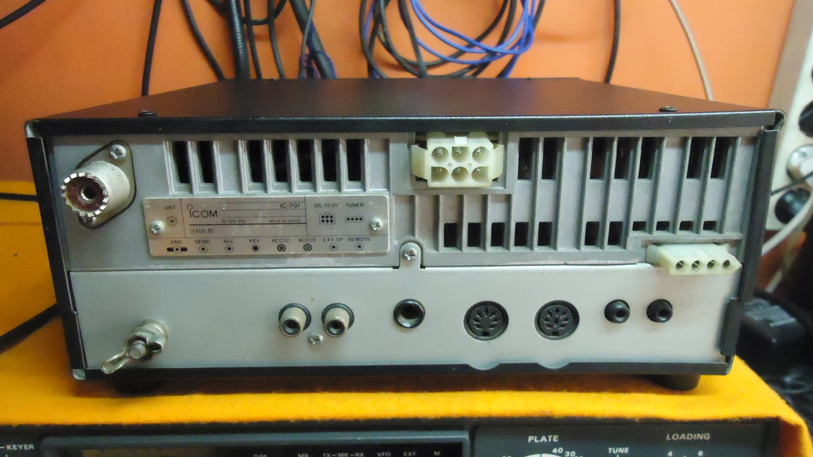 OBIN RADIO: HF ICOM IC 707 (SOLD)