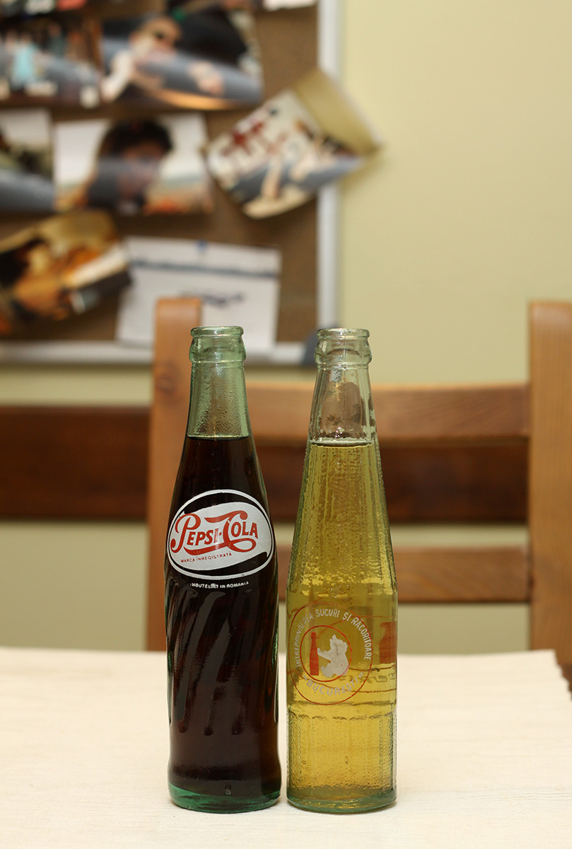 Bucureștii de altădată: Pepsi... sticle din alea vechi! :-)