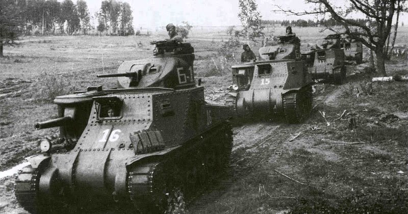 Military Analysis: Lee APC.