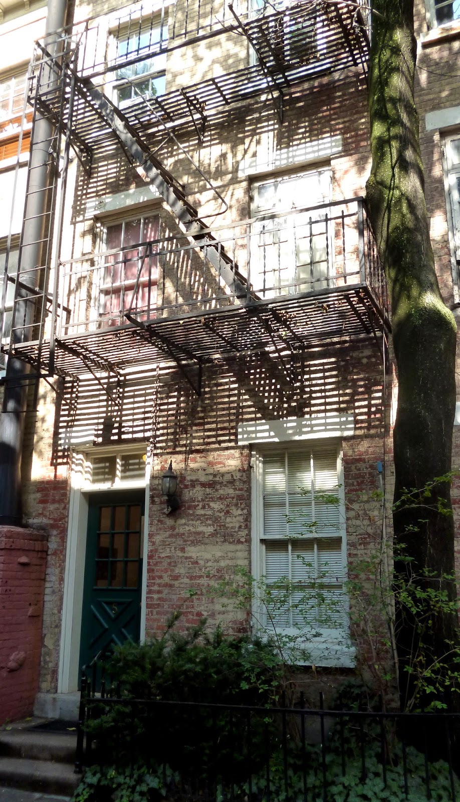 Dr Tony Shaw: NYC #29: Patchin Place, Greenwich Village