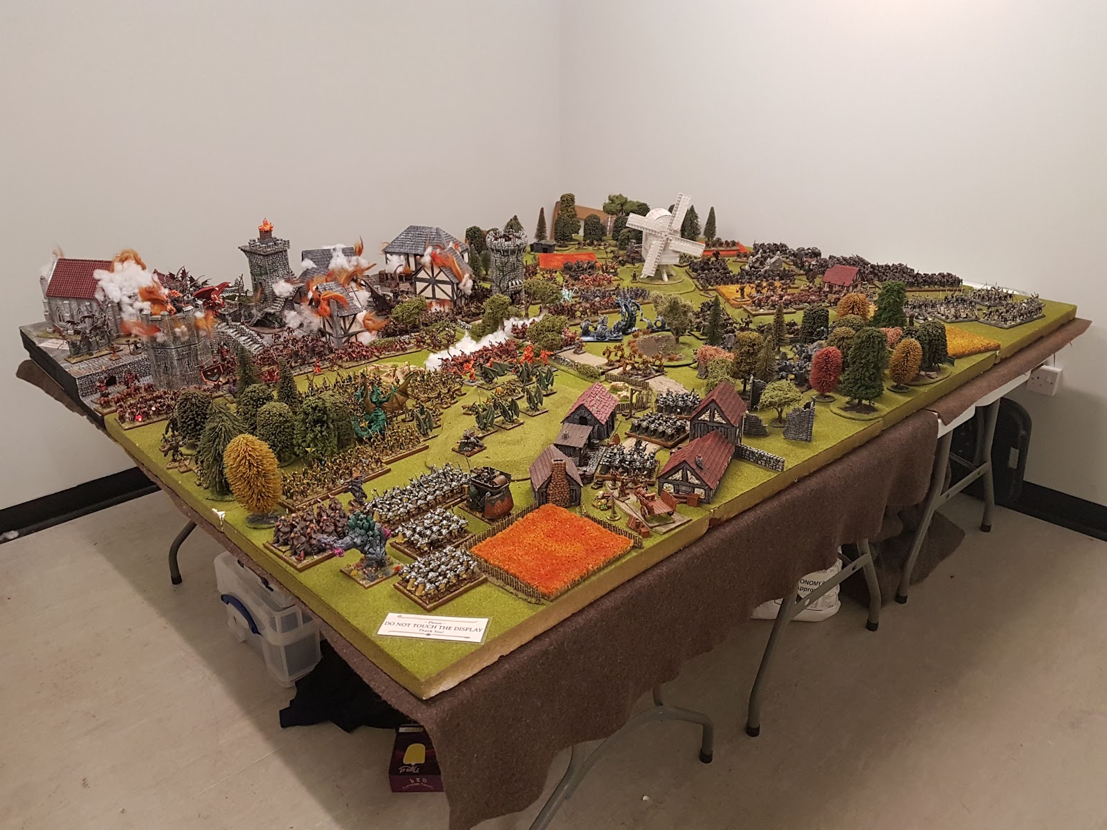 Yith's Wargaming Blog: Kings of War Big Game Display at the Mantic Open Day