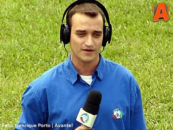 Douglas Márcio: Entrevista: Tiago Scheuer