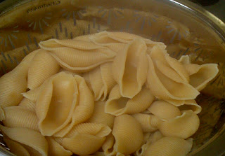 Greer's Goodies: Pioneer Woman's Three Cheese Stuffed Shells