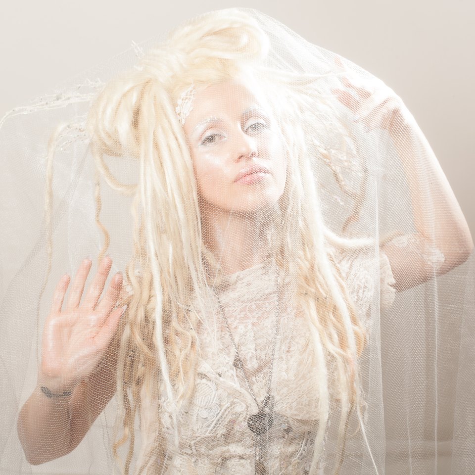 Mechanical Bat Zine: Entrevista: CINDERGARDEN