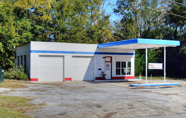 Forgotten Georgia: Classic Service Station Design in Lexington