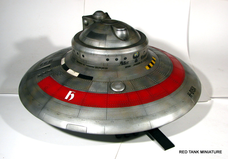 Gulumik Military Models: Haunebu II Travel Expedition Version 1/72