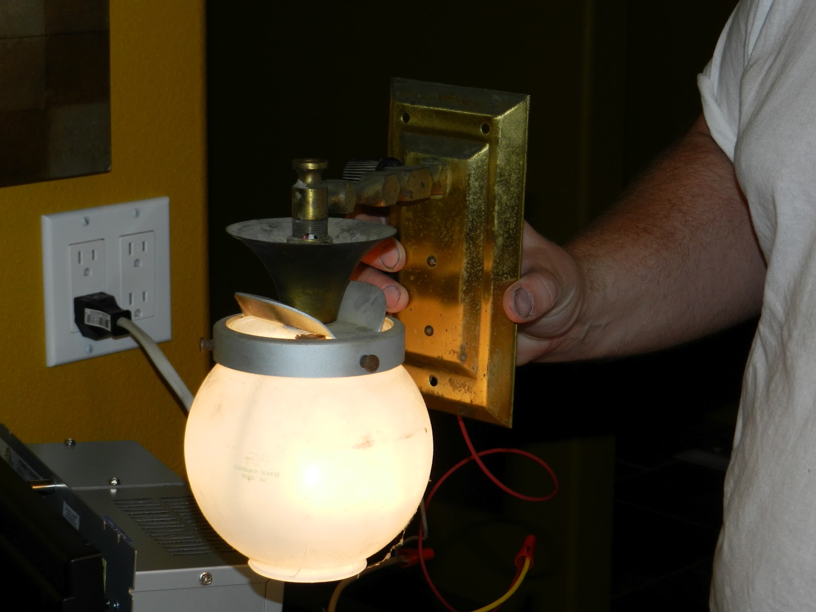 Paxton's Shasta: Propane to electric light conversion.